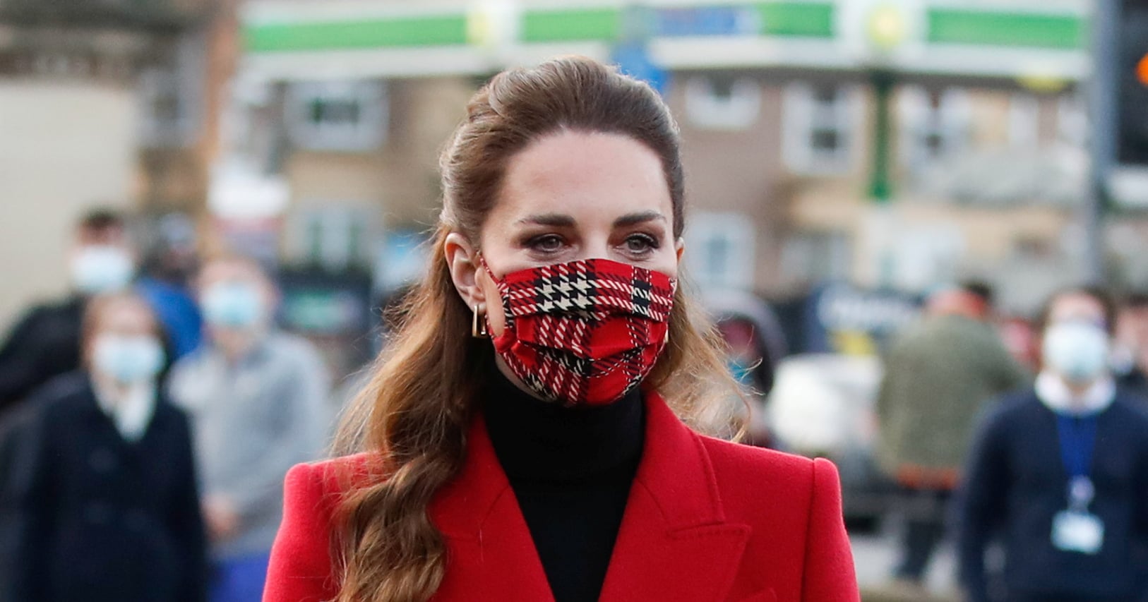 Kate Middleton Dons Tartan Emilia Wickstead Face Mask | 2020 | PS Fashion