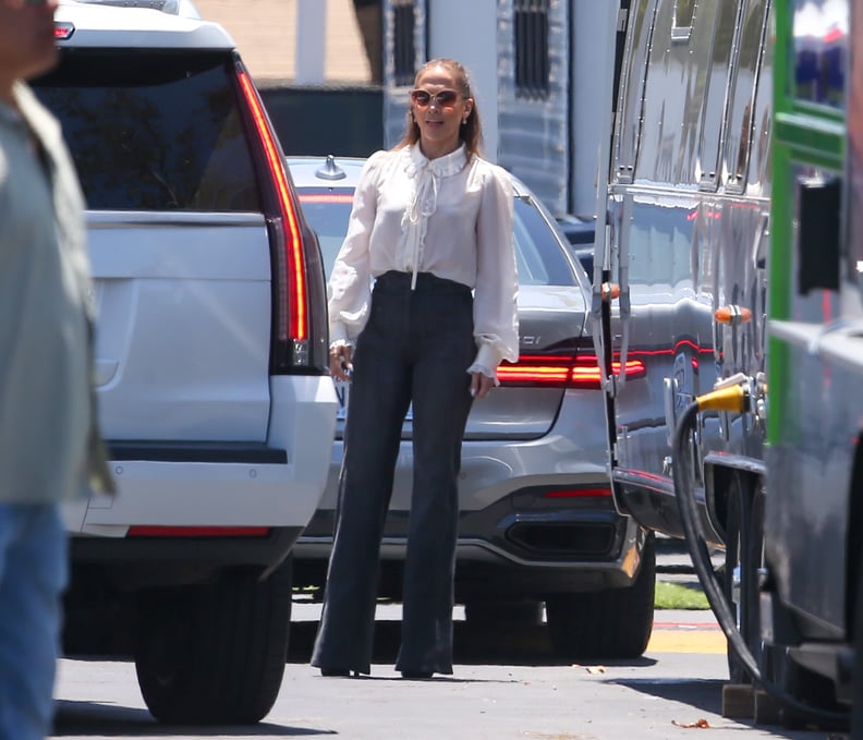J Lo Visits Ben Affleck on Set in a '70s Blouse and Jeans | POPSUGAR ...