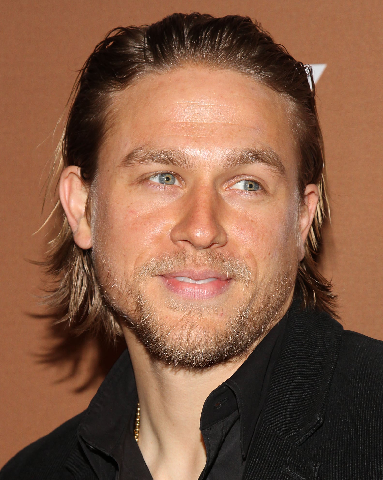 Charlie Hunnam Facial Expressions | PS Celebrity