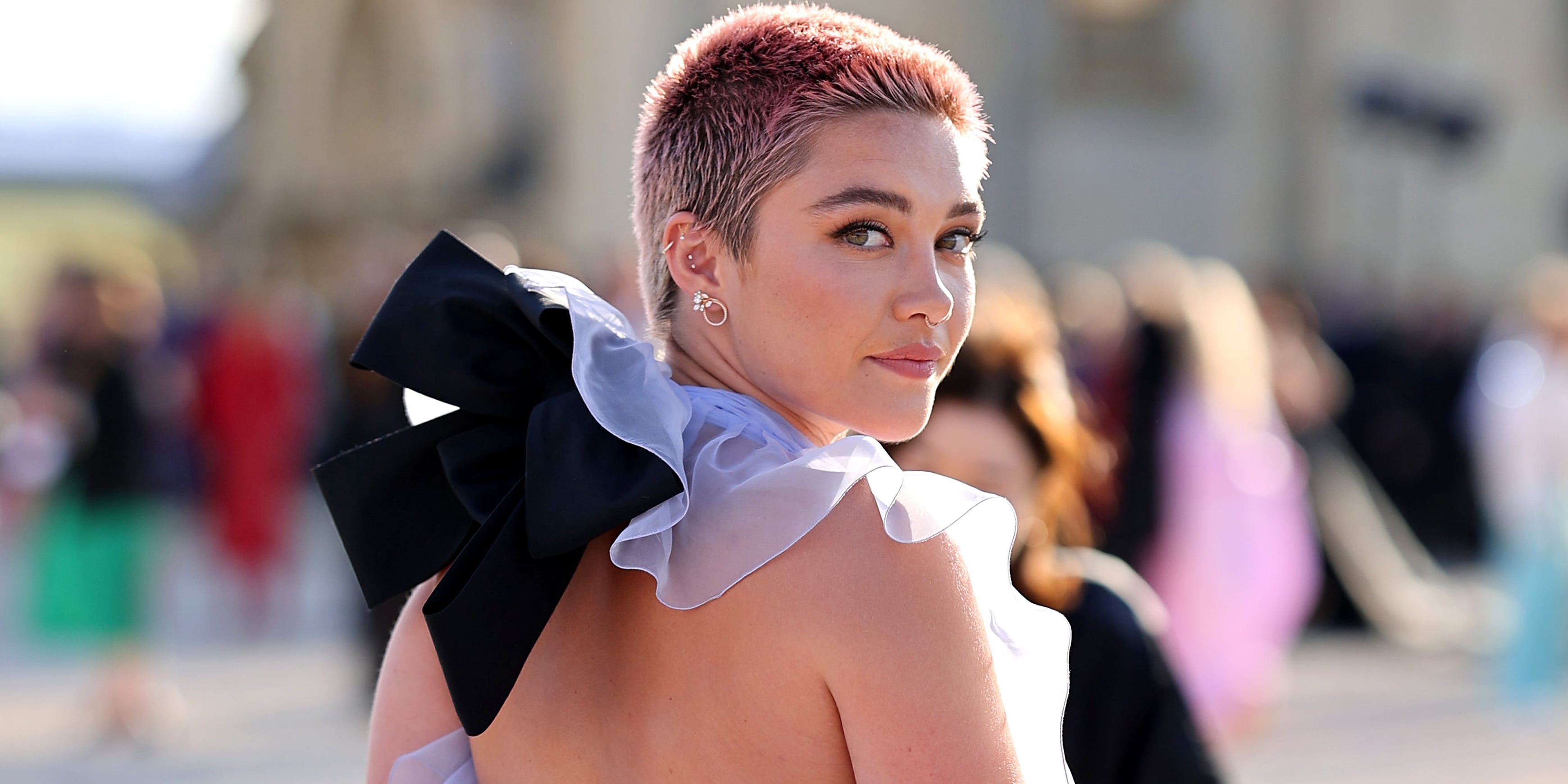 Florence Pugh's Pink Buzz Cut | PS Beauty
