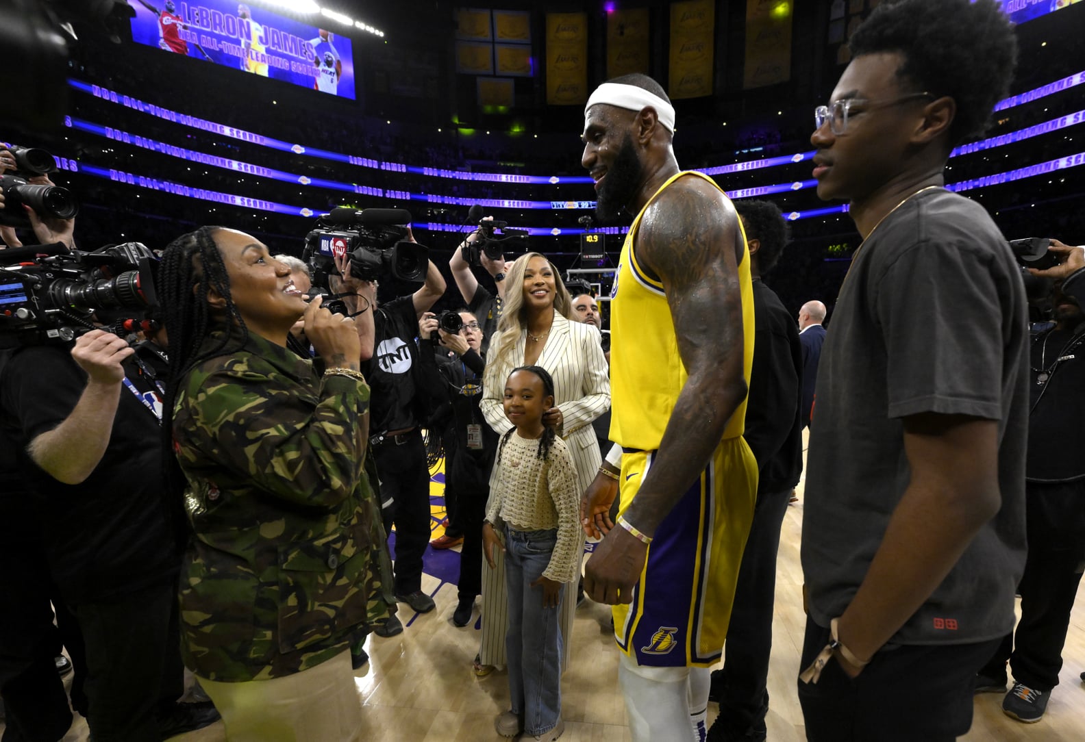 LeBron James Celebrates Record-Breaking Game With His Family | POPSUGAR ...