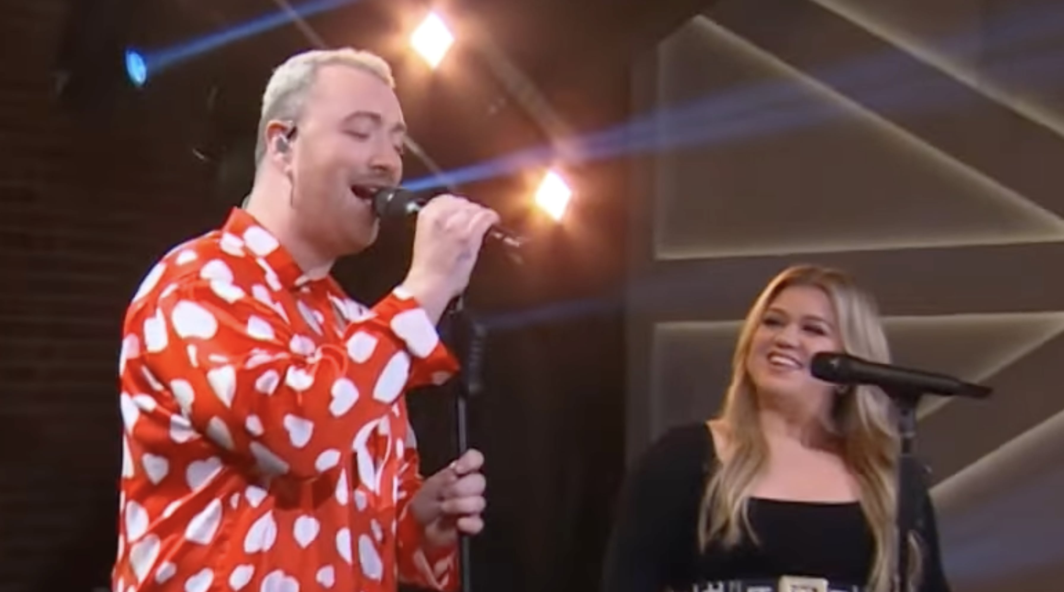Watch Sam Smith and Kelly Clarkson Sing a "Breakaway" Duet | POPSUGAR ...