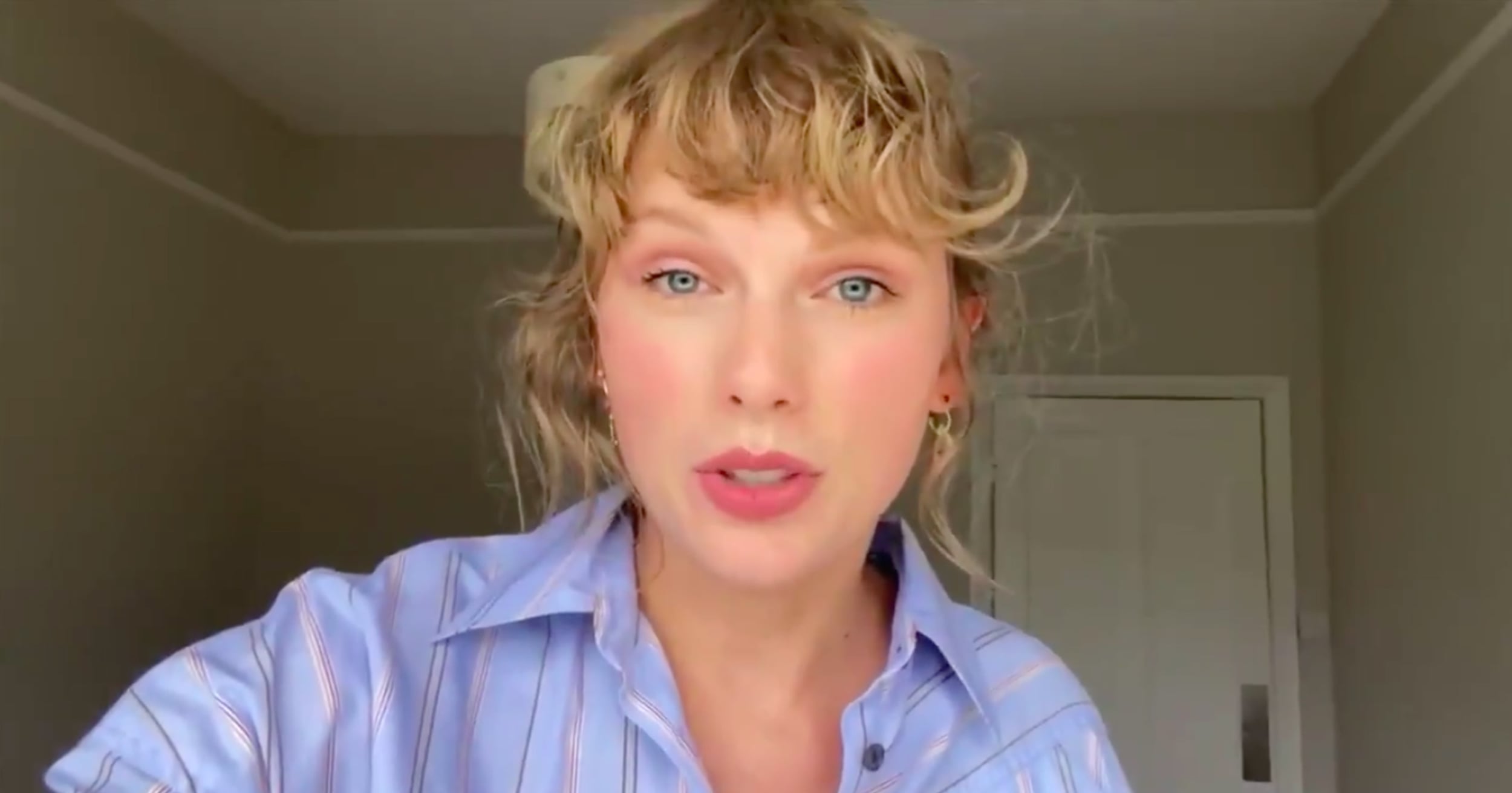 The Meaning Behind Taylor Swift's Button-Up at the MTV VMAs | PS Fashion