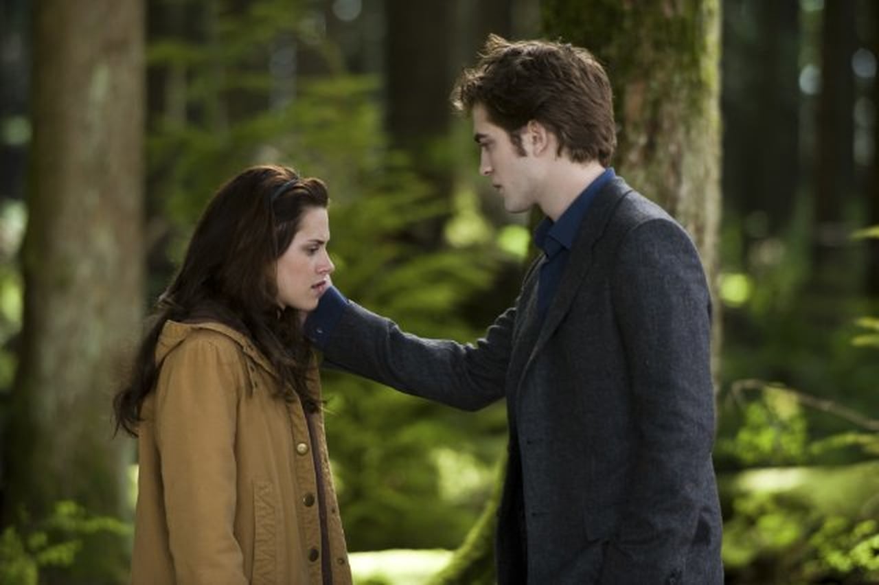 Robert Pattinson in Twilight Pictures | PS Entertainment