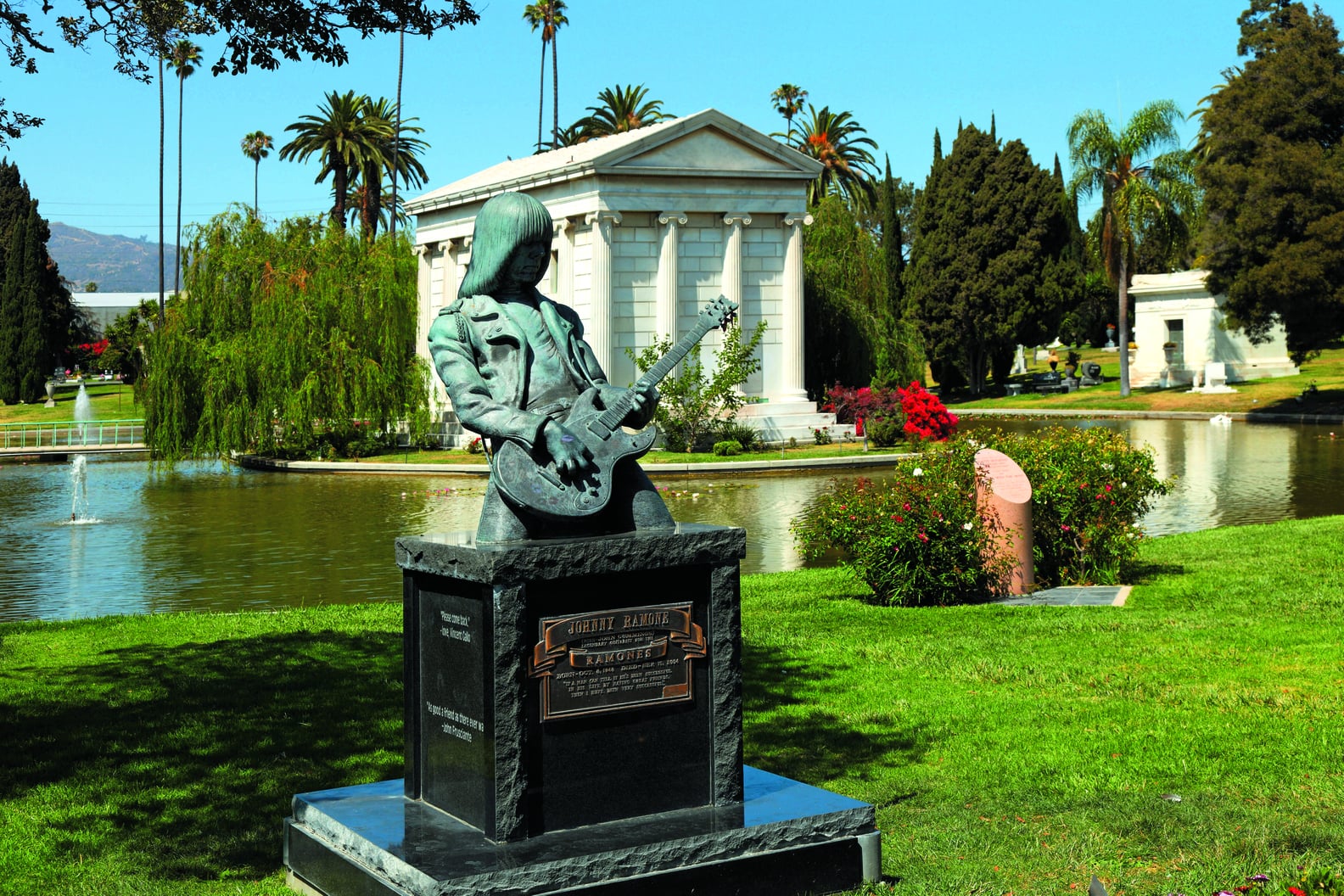 The World's Most Beautiful Cemeteries | PS Smart Living