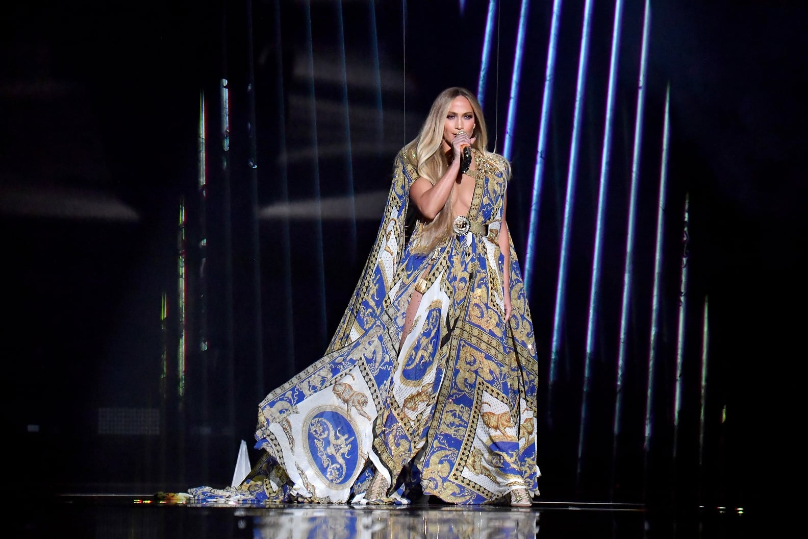 Jennifer Lopez's MTV VMAs Vanguard Performance Photos 2018 | PS Celebrity