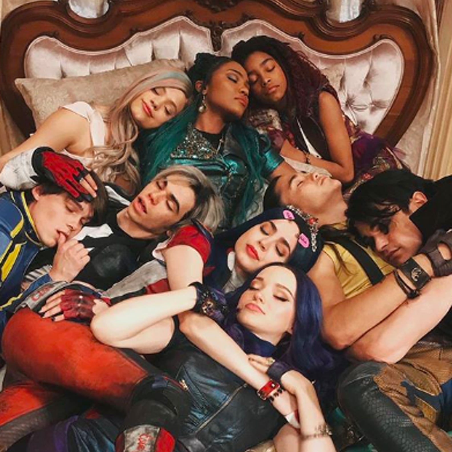 Descendants Cast Hanging Out Pictures | PS Celebrity