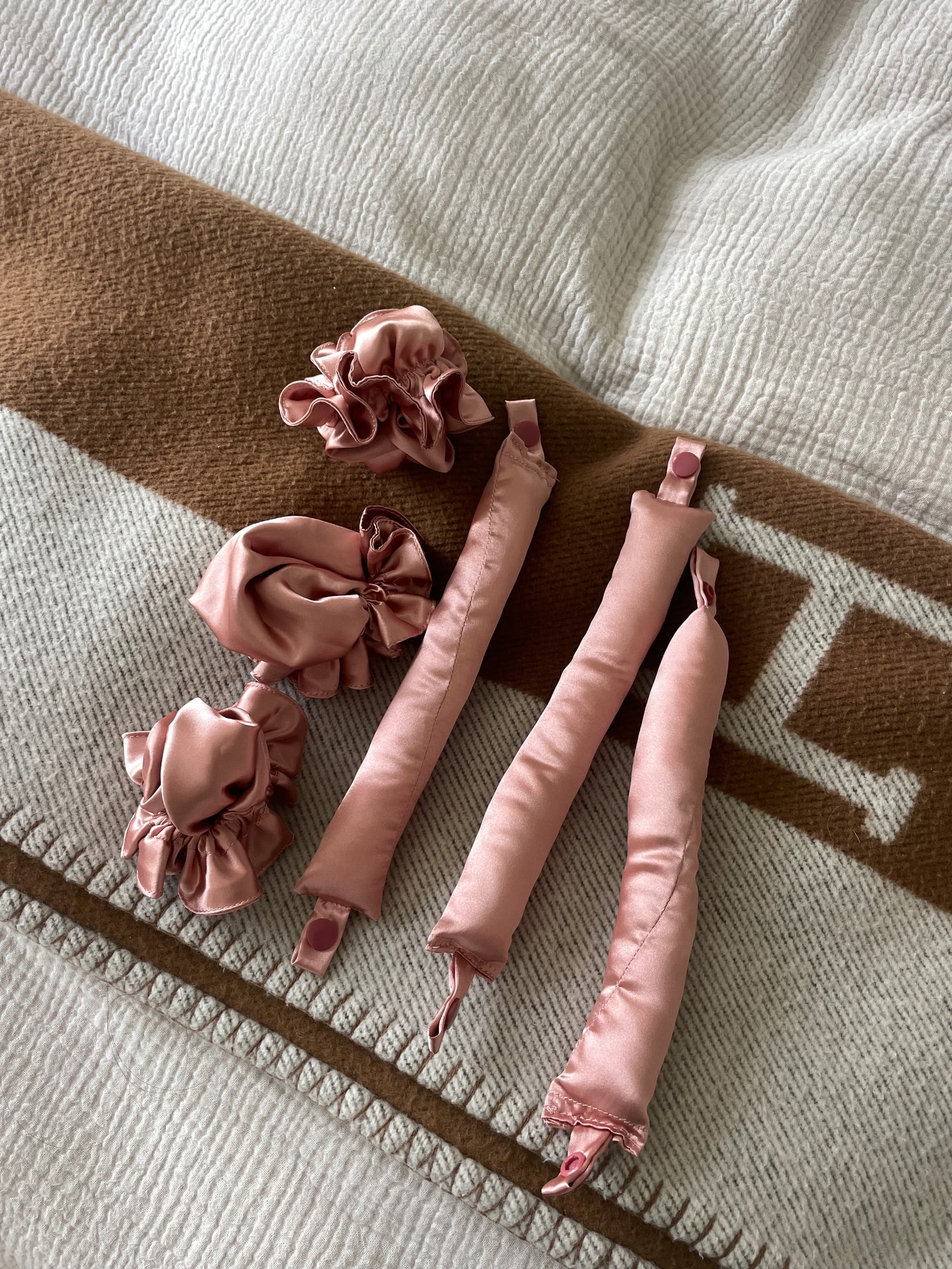 Bun Bons Heatless Curling Set Review With Photos | PS Beauty