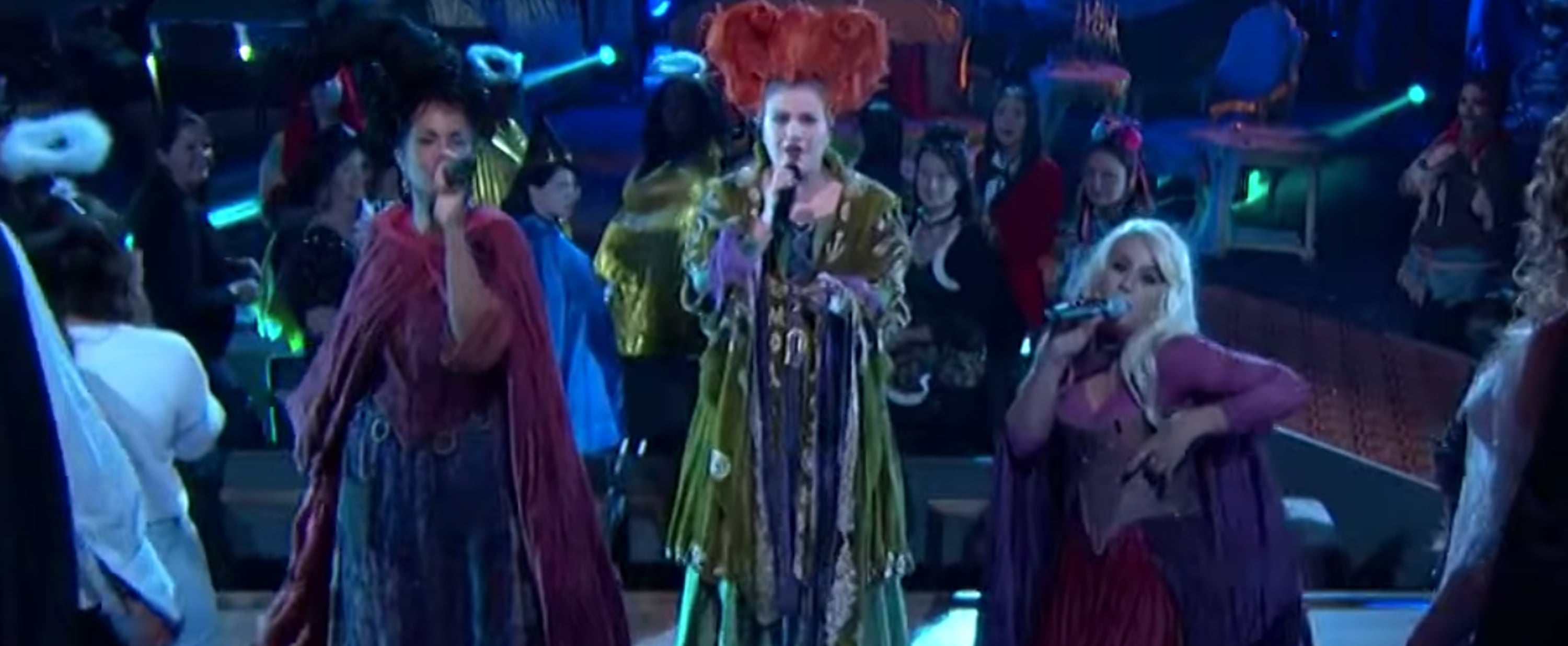 Kelly Clarkson Sings "I Put a Spell on You" From Hocus Pocus | PS ...