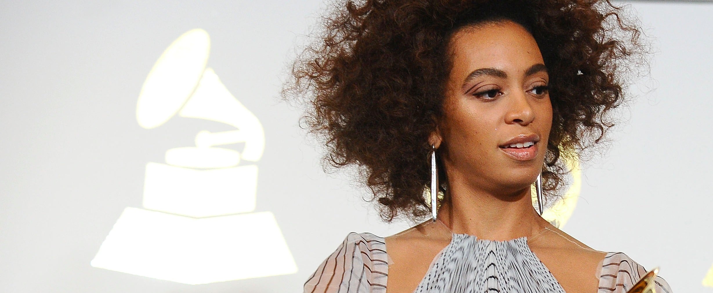 Solange Knowles in the Press Room at the 2017 Grammy Awards | PS ...