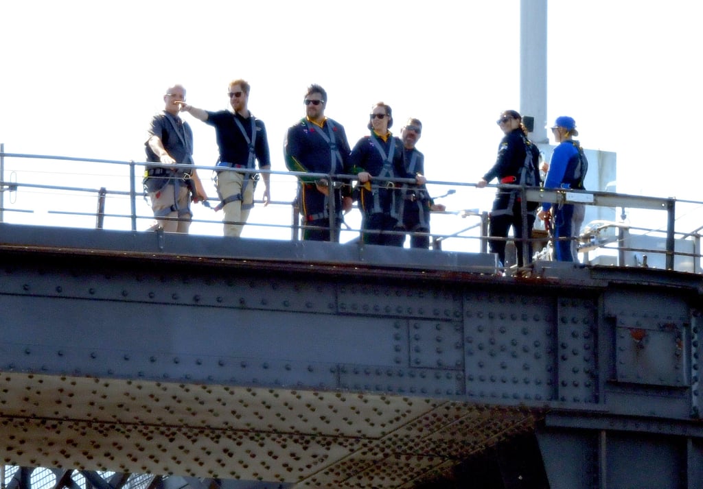 Prince Harry Comforts a Military Widow in Australia 2018 | POPSUGAR ...