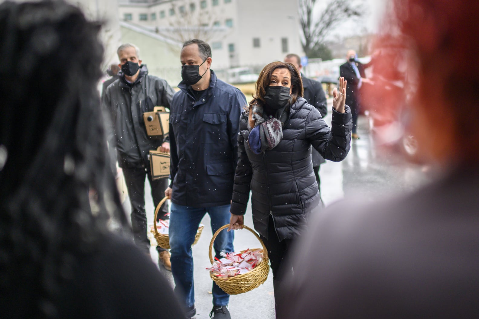 Kamala Harris Gives Healthcare Workers Valentine's Cookies | PS Celebrity