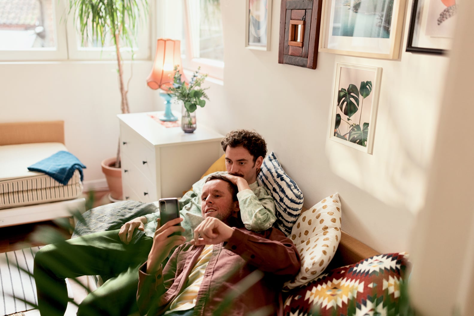 10 Polyamorous Dating Apps | PS Love