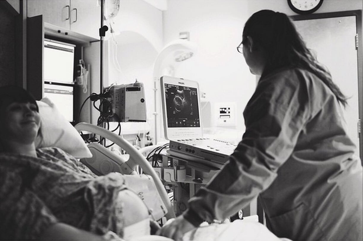 InstaBirthStory Real-Time Birth Photography on Instagram | PS Family