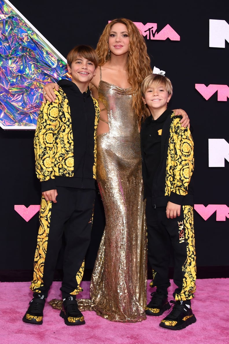 Shakira's Gold Versace Dress at the VMAs 2023 | PS Fashion