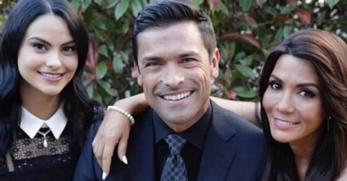 Kelly Ripa and Mark Consuelos Family Holiday Card 2018 | PS Celebrity