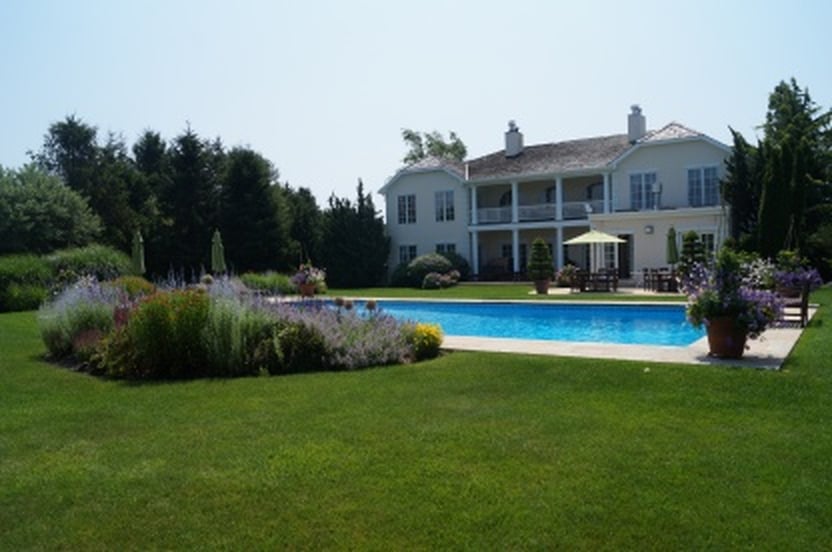 RHONY Star Ramona Singer Rents Her Hamptons House | PS Home