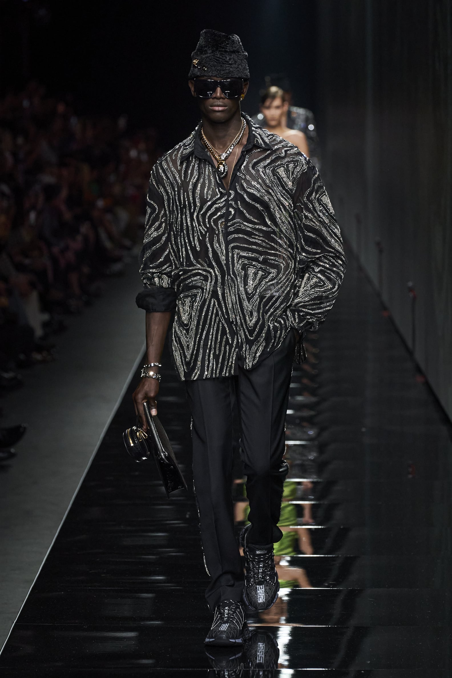 Versace's Fall/Winter 2020 Runway Show at Milan Fashion Week | PS Fashion
