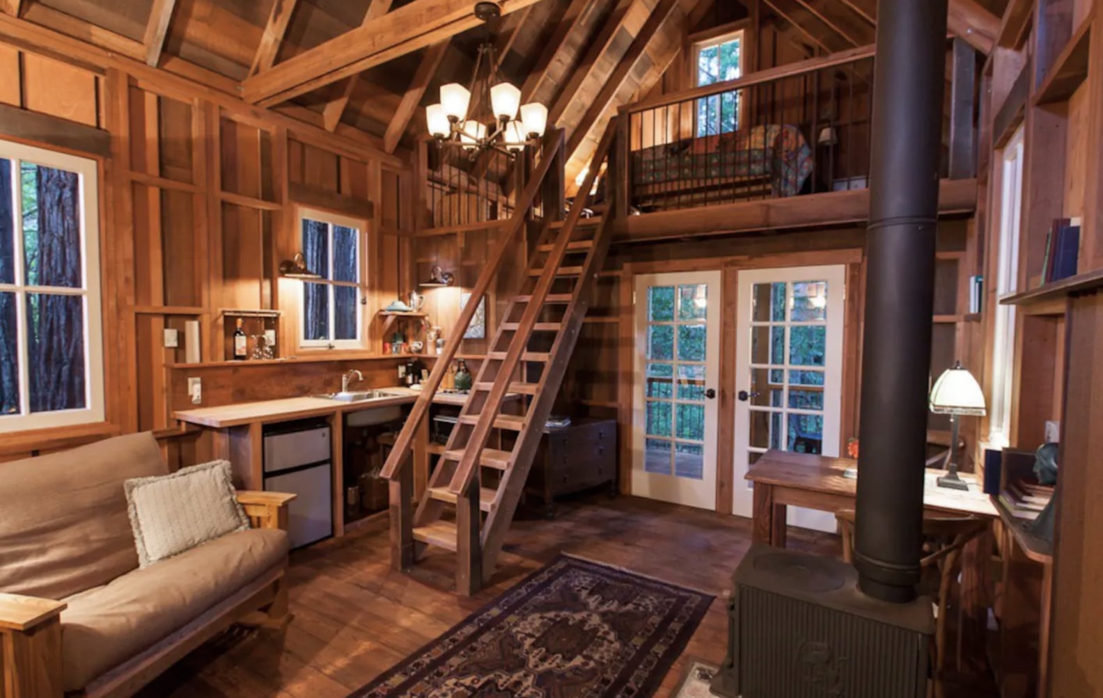 35 Charming Remote Cabin Rentals Across the US | PS Smart Living
