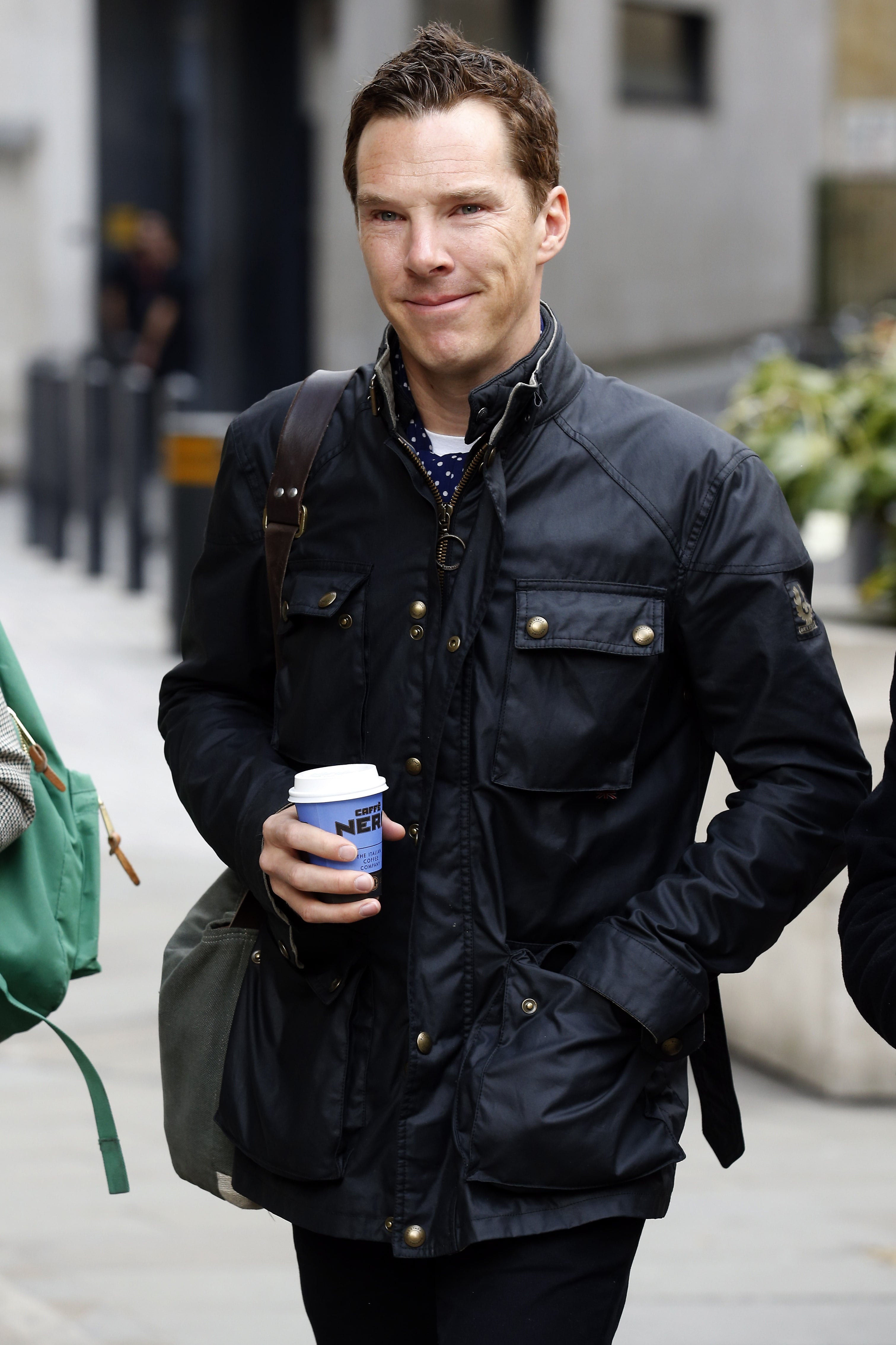 Benedict Cumberbatch Grabs Coffee in London March 2015 | PS Celebrity