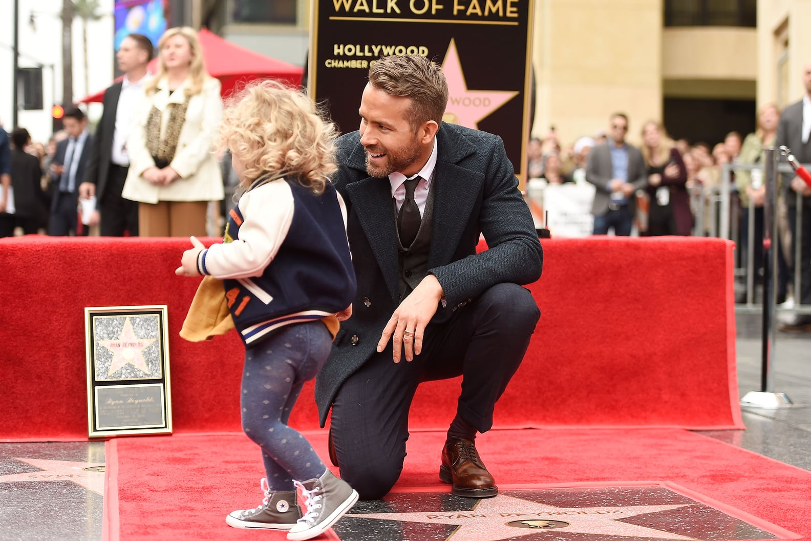 Cute Pictures of Ryan Reynolds With His Kids December 2016 | POPSUGAR ...
