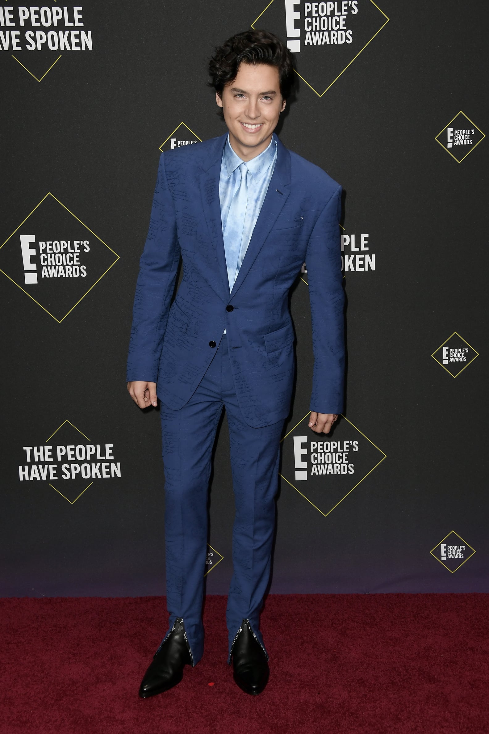 Cole Sprouse's Blue Suit at the 2019 People's Choice Awards | PS Fashion