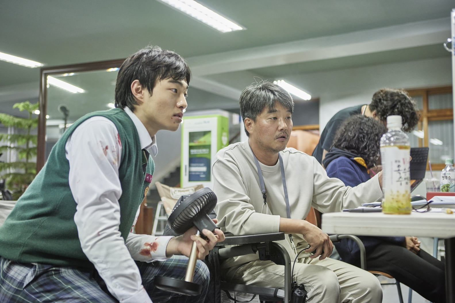 All of Us Are Dead Behind-the-Scenes Cast Photos | PS Entertainment