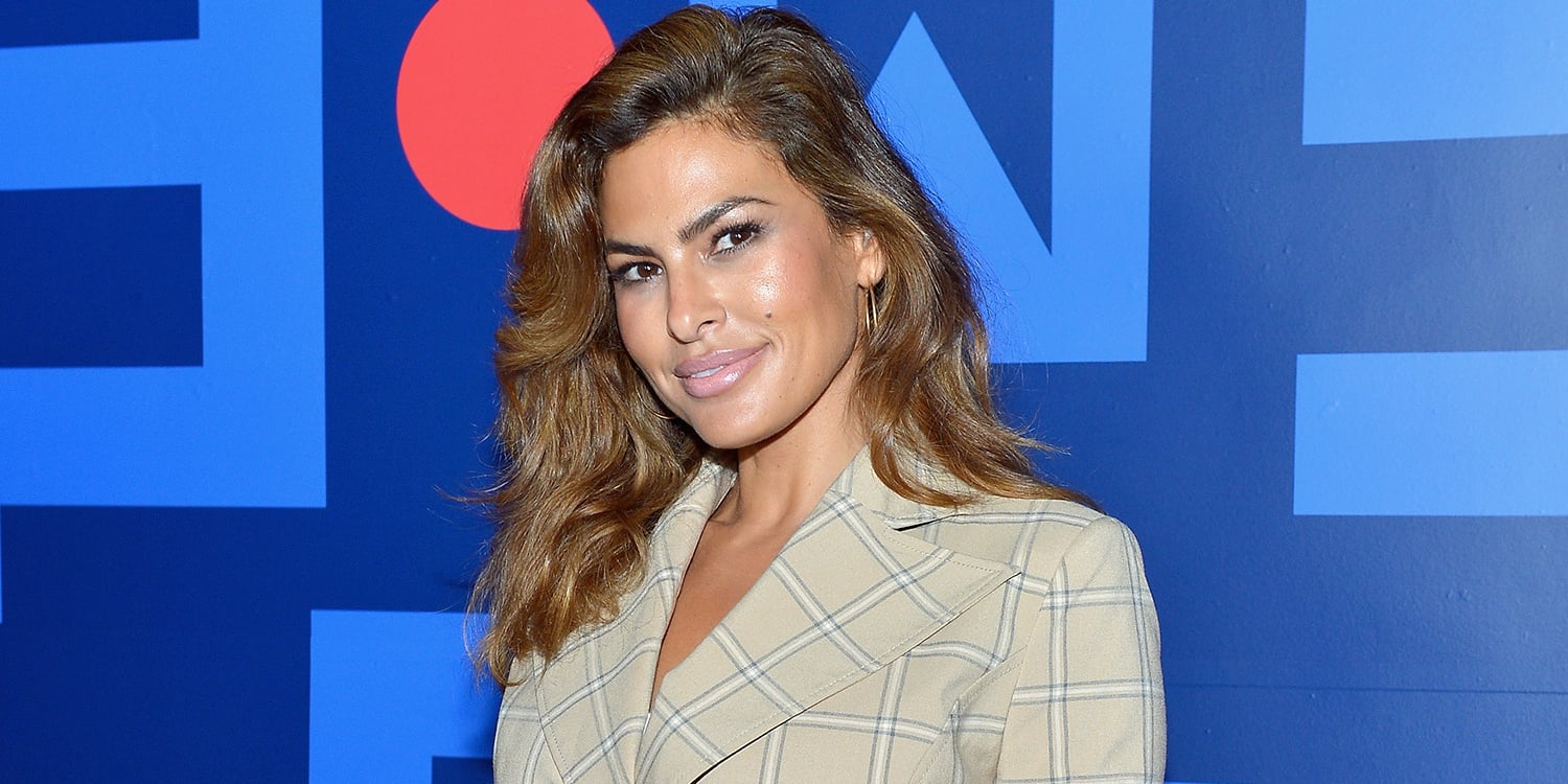 Eva Mendes Has a Photo of Ryan Gosling as Phone's Background | PS Celebrity