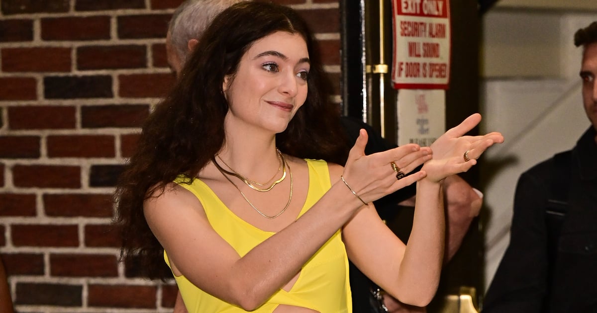 Lorde Goes Bleach-Blond For "Mood Ring" Music Video | POPSUGAR Beauty