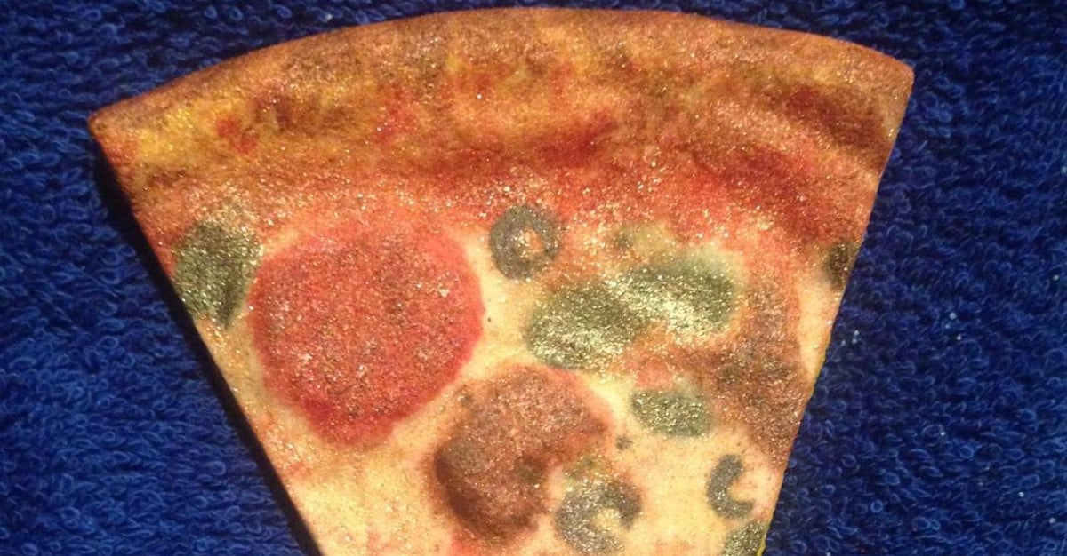 Pizza Bath Bomb | POPSUGAR Beauty