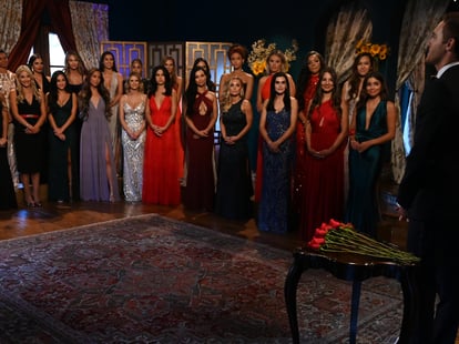 Follow The Bachelor 2020 Cast on Twitter and Instagram | POPSUGAR ...