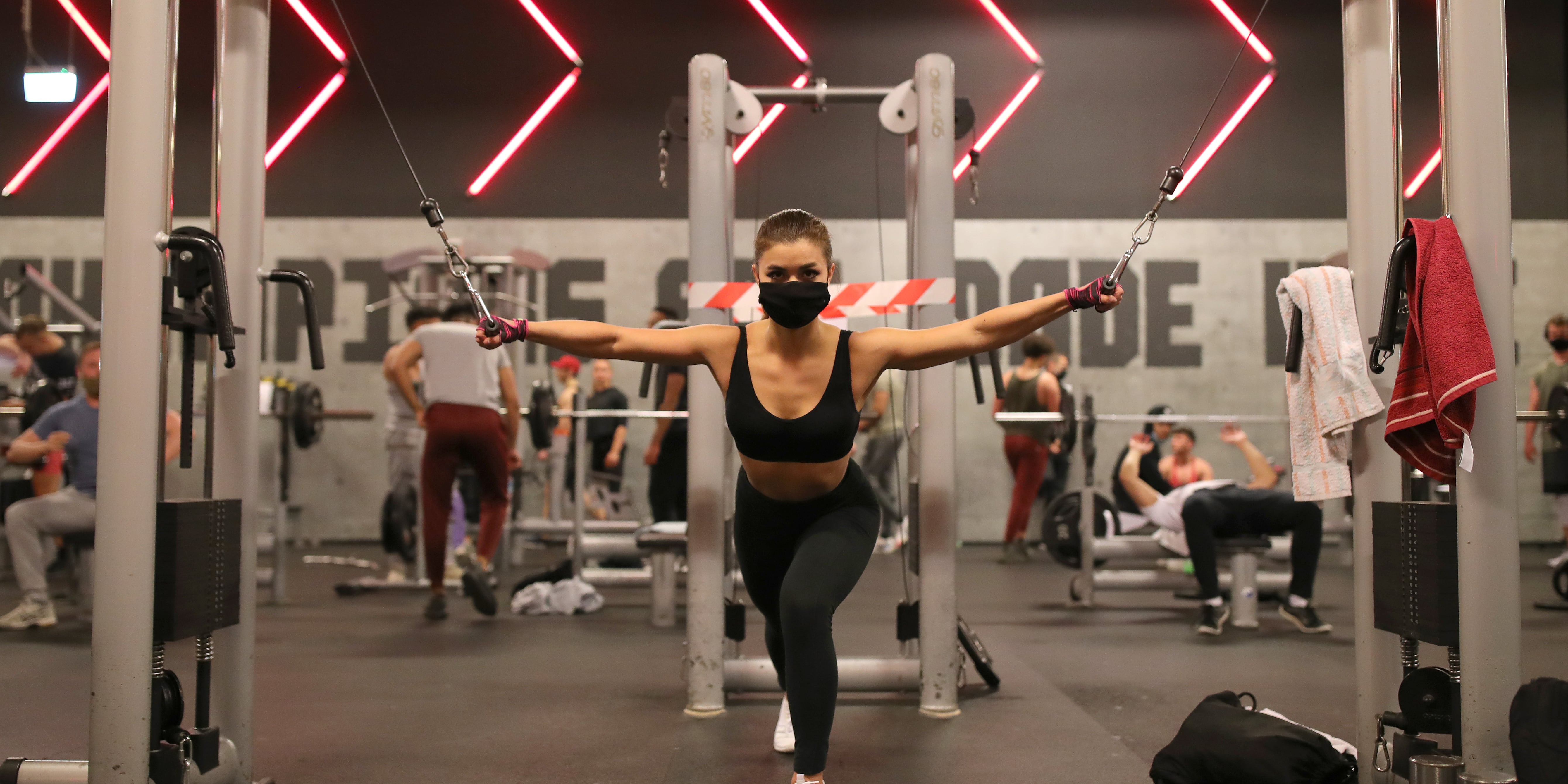 Is It Safe to Work Out in a Face Mask? | POPSUGAR Fitness