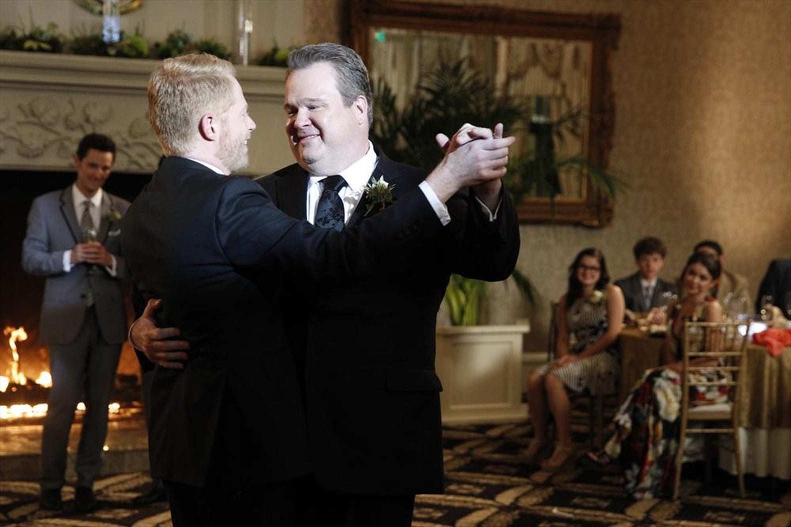 Mitchell and Cameron's Wedding on Modern Family | Pictures | POPSUGAR ...