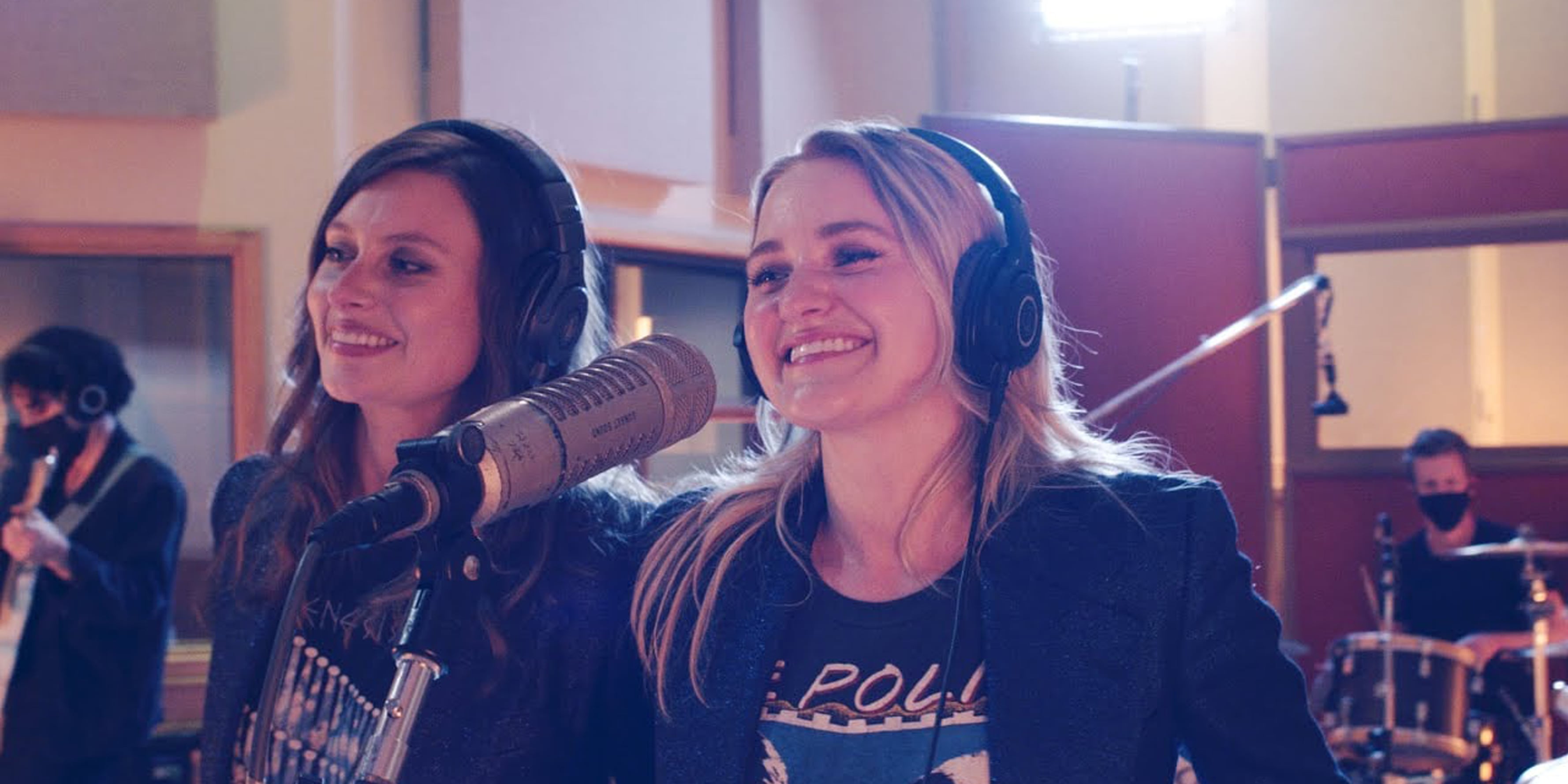 Watch Aly & AJ Perform "Potential Breakup Song (Explicit)" | PS ...