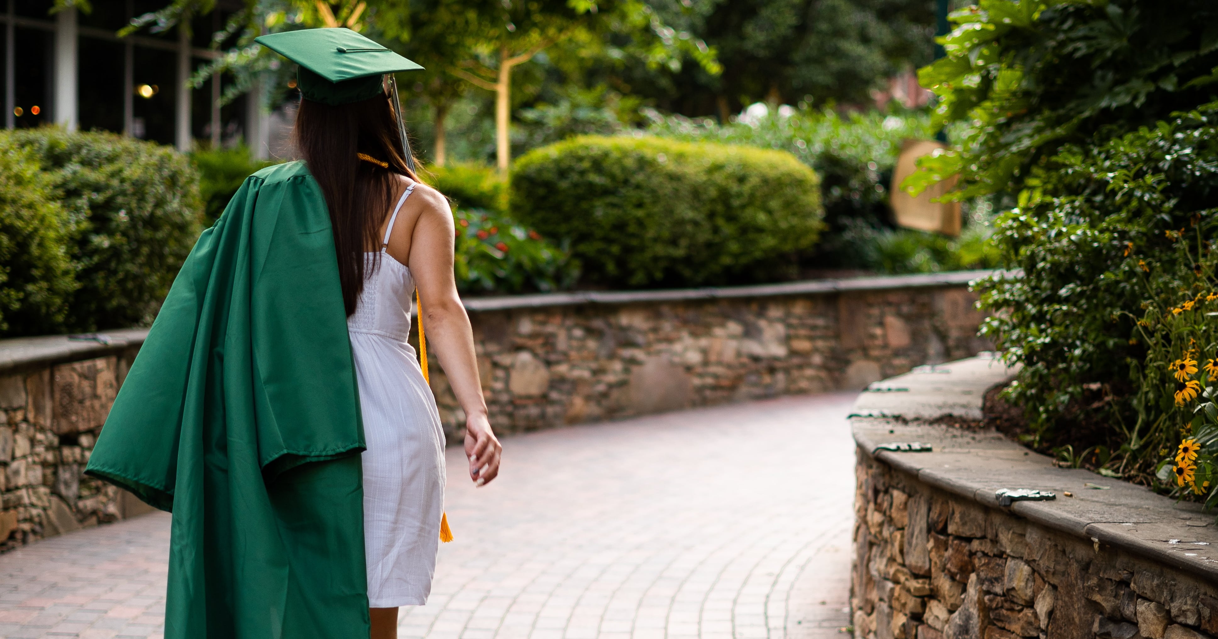 Advice For the Class of 2020 From a Recent College Grad | PS Smart Living