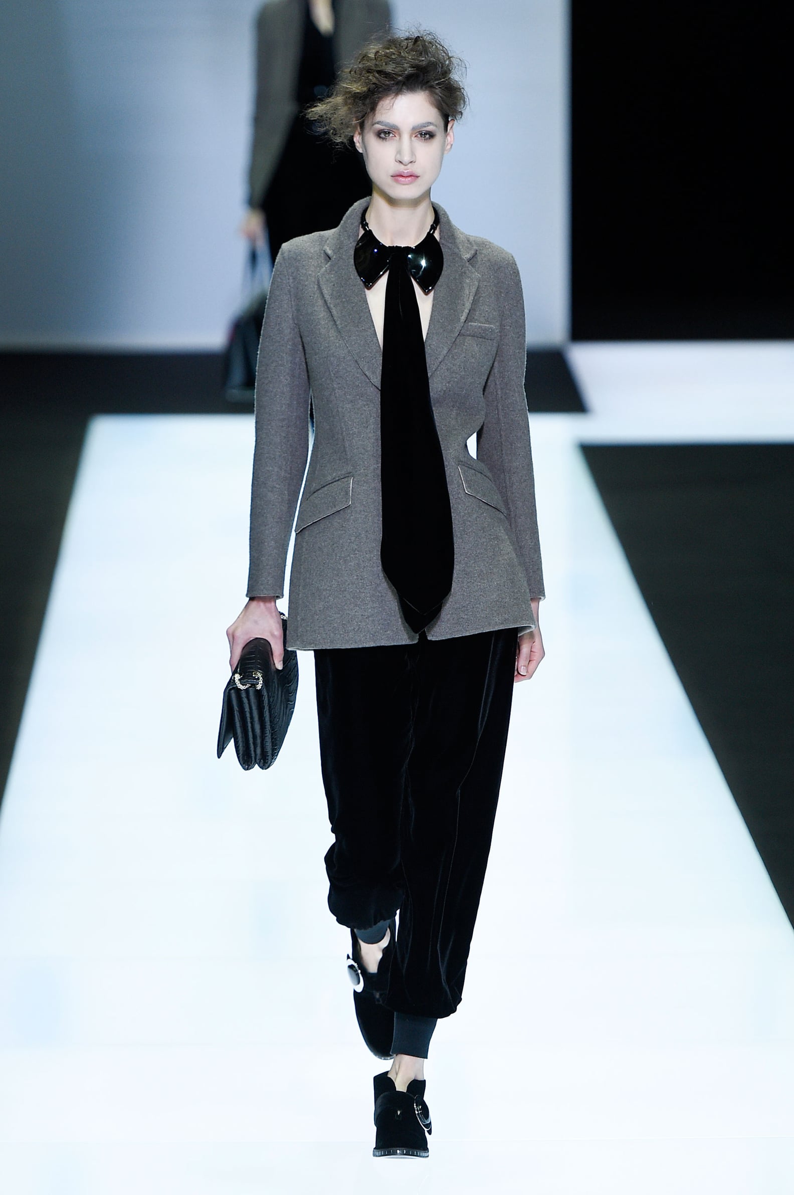 Giorgio Armani Fall 2016 Collection | PS Fashion
