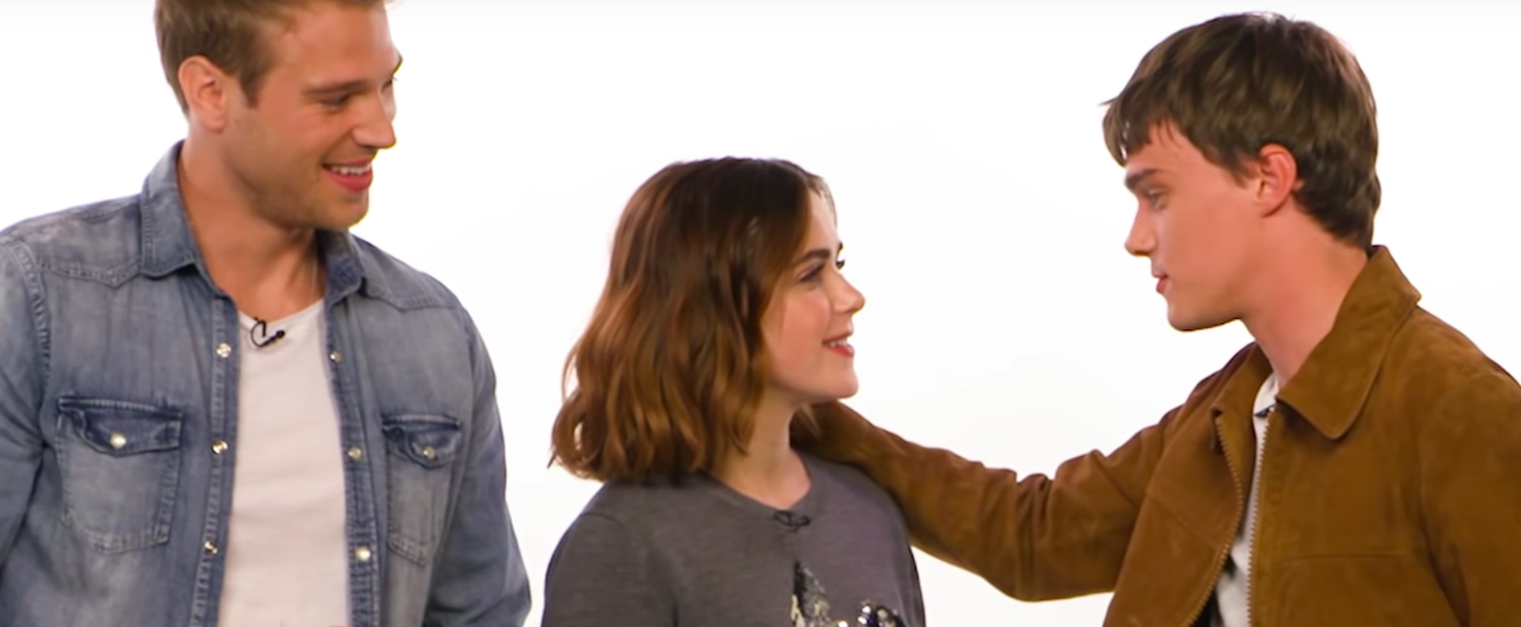 Watch the Let It Snow Cast Read Holiday Pickup Lines Video | POPSUGAR ...