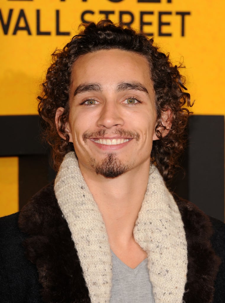 See The Umbrella Academy's Robert Sheehan's Hottest Photos | POPSUGAR ...