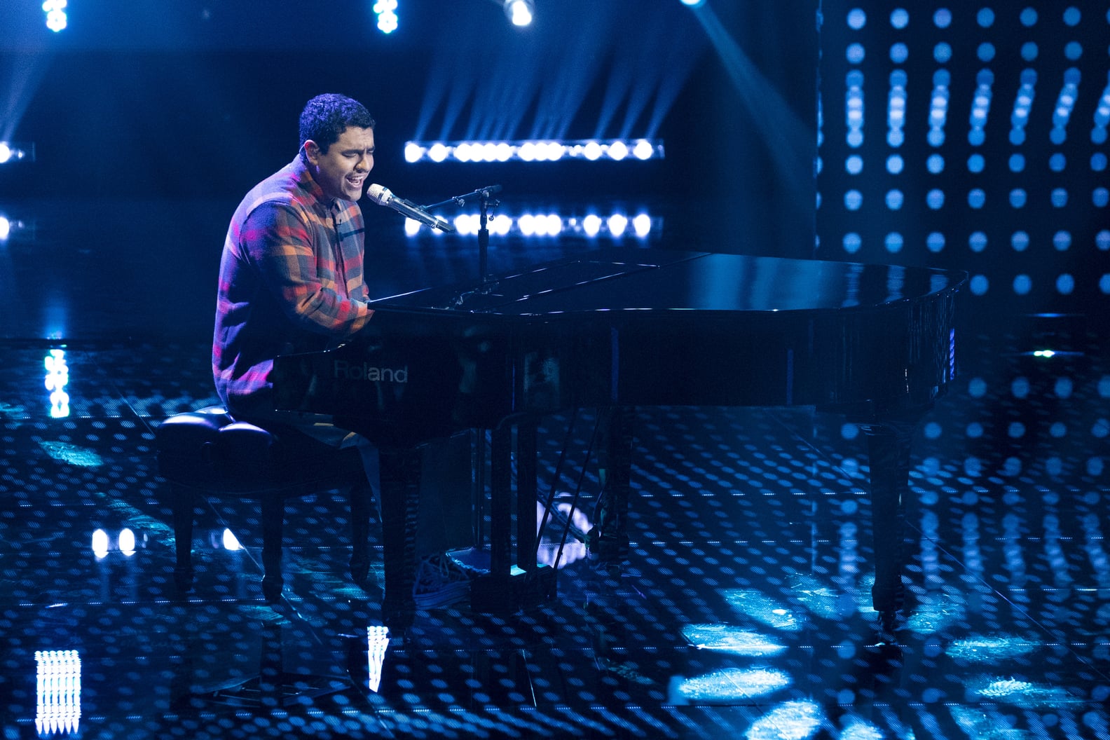 Alejandro Aranda's Performances on American Idol | PS Entertainment