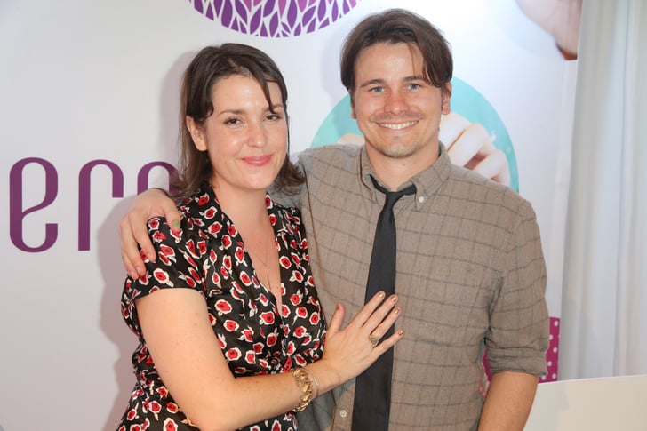 Melanie Lynskey and Jason Ritter | Engaged Celebrity Couples 2017 ...