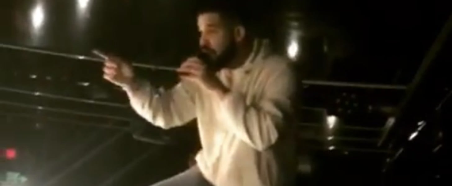 Drake Calls Out Fan Groping Woman at a Club November 2017 | PS Celebrity