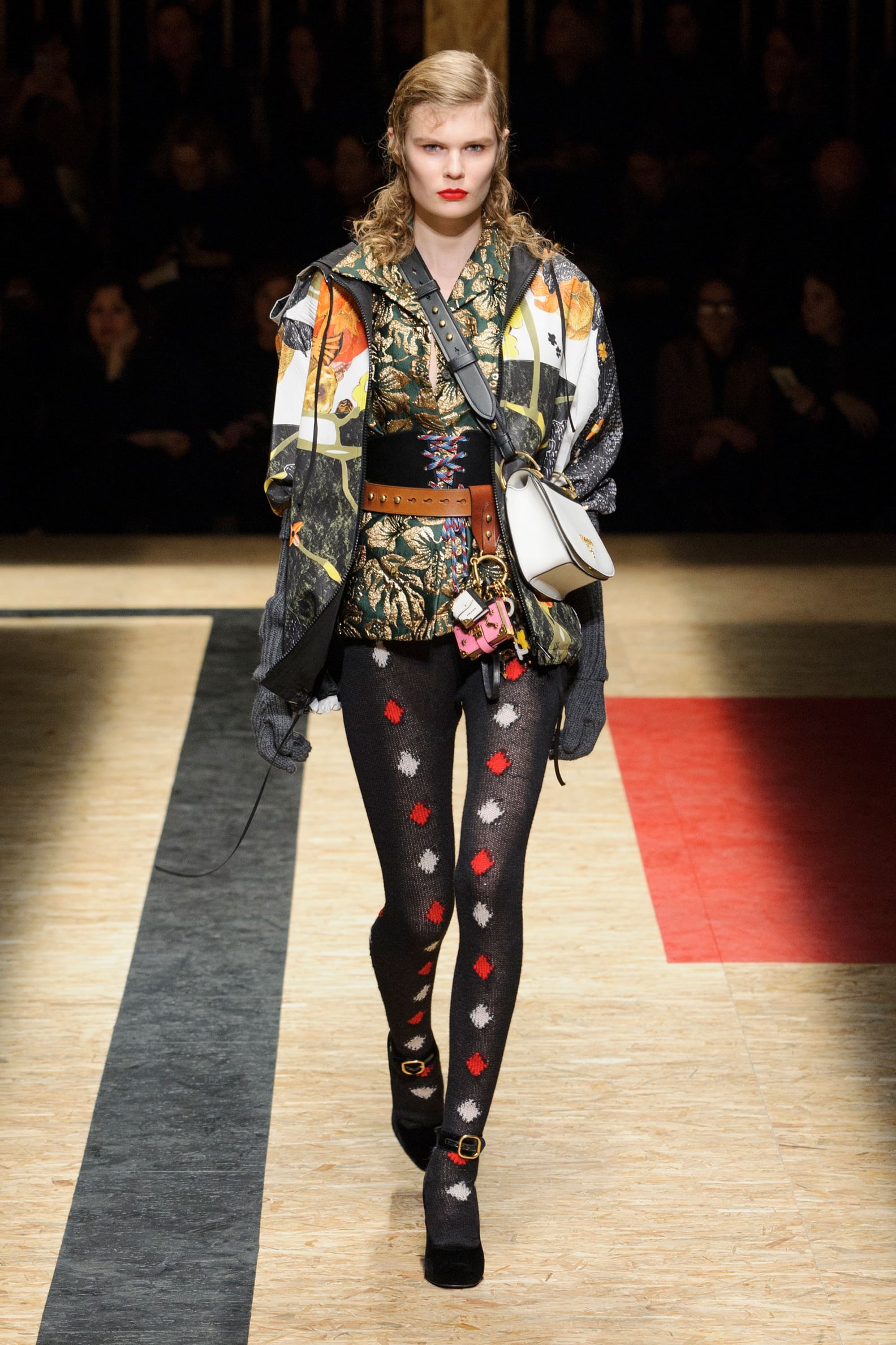 Prada Fall 2016 Runway | PS Fashion