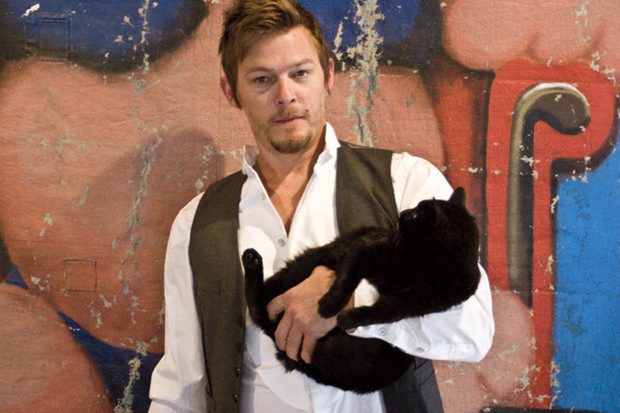 Hot Celebrity Guys With Cats | PS Pets