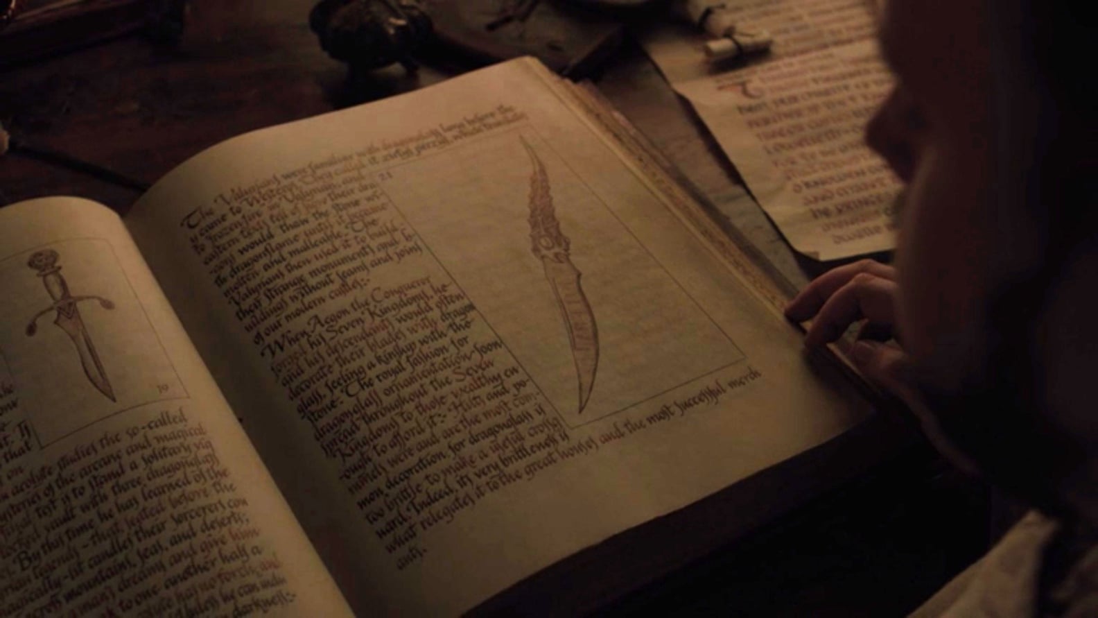 What Is the Dagger Sam Sees in the Book in Game of Thrones? | PS ...