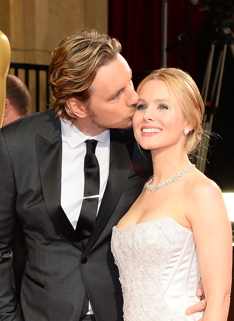 Photos of Kristen Bell and Dax Shepard Kissing | POPSUGAR Celebrity ...