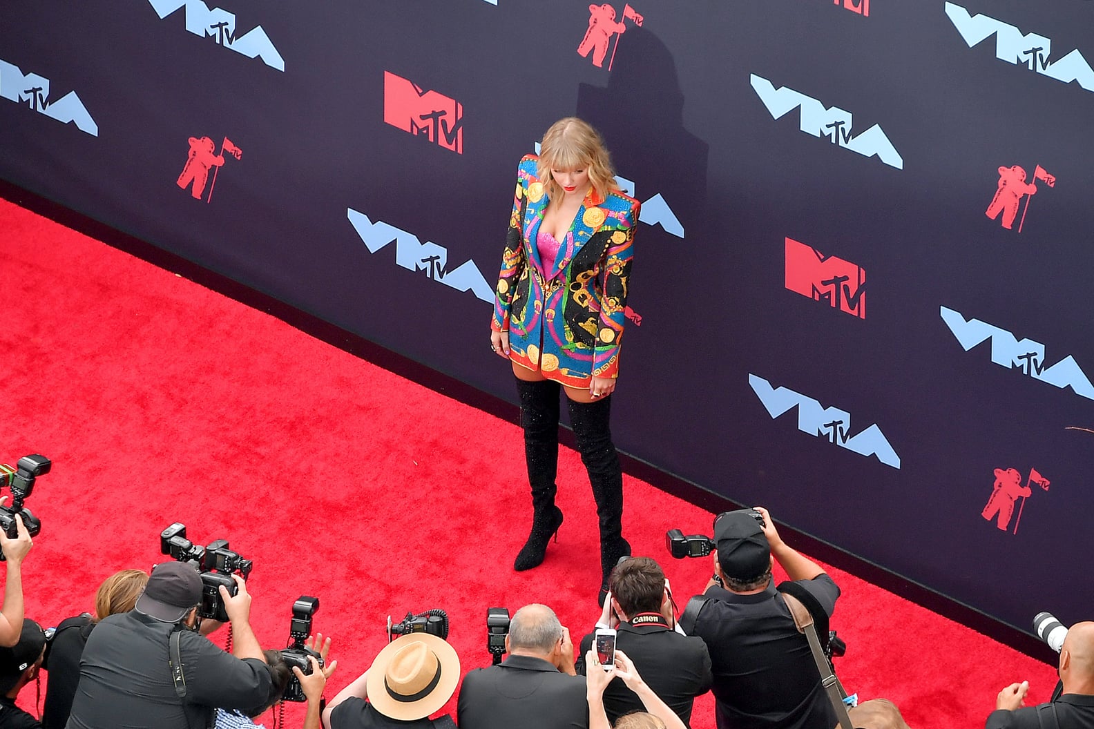 Taylor Swift's Outfit at VMAs 2019 | PS Fashion