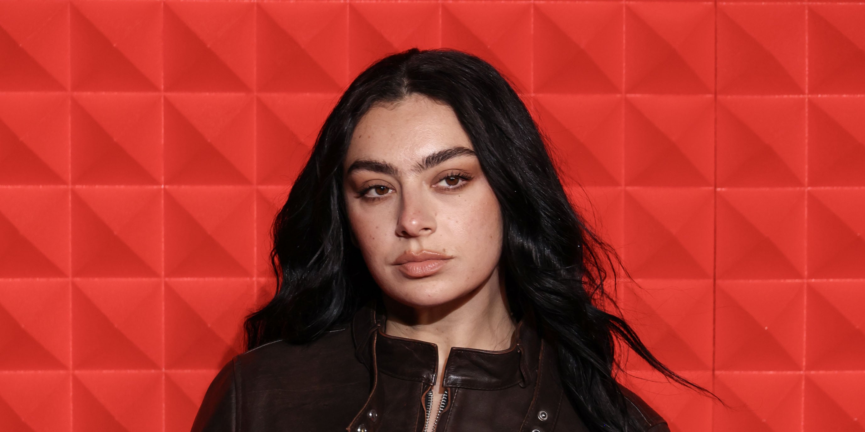 The Vertical Contouring Hack, Explained by a Makeup Artist | PS Beauty