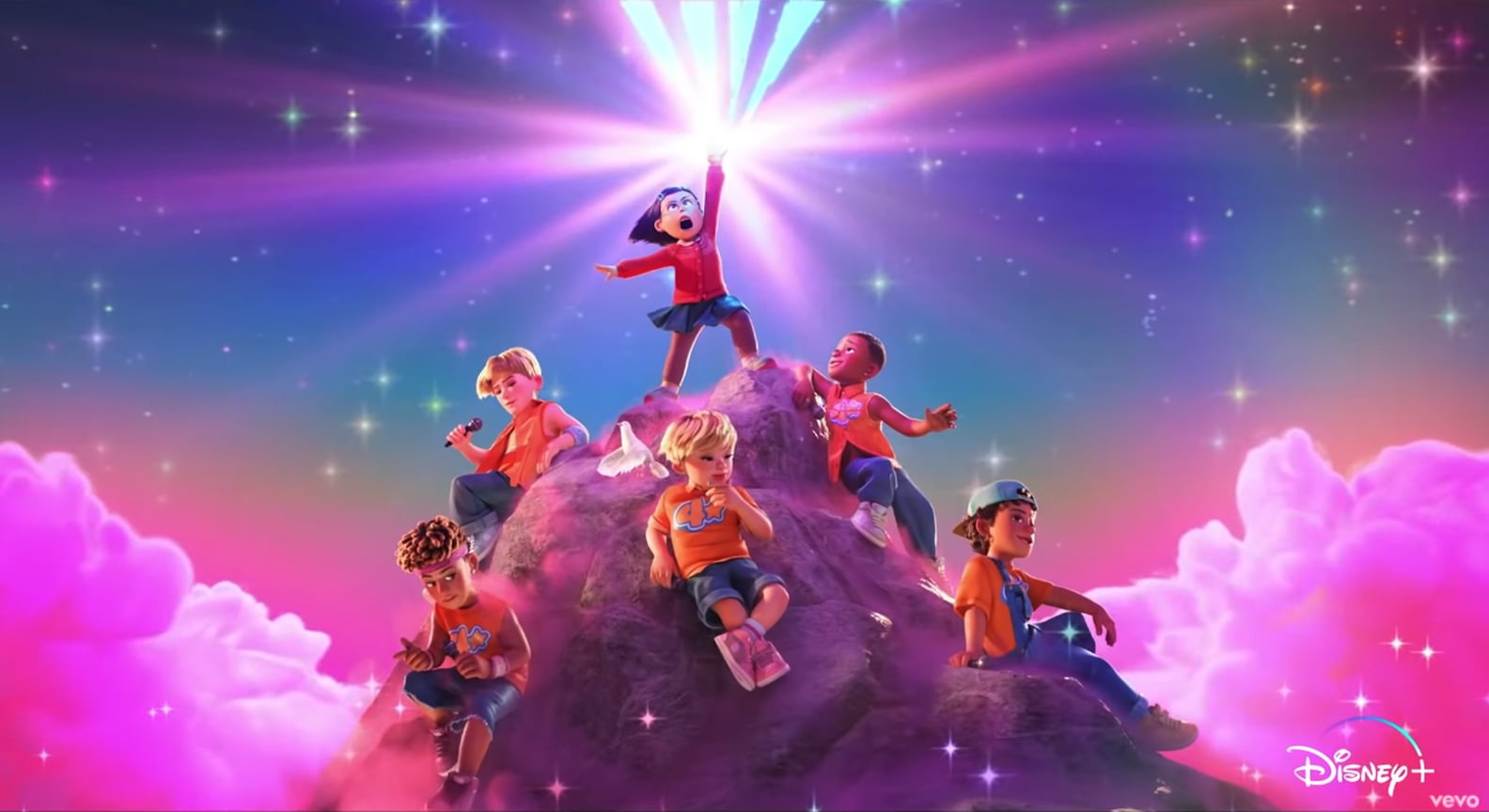 Turning Red's 4*Town: Member Names, Voice Actors, and More | PS ...