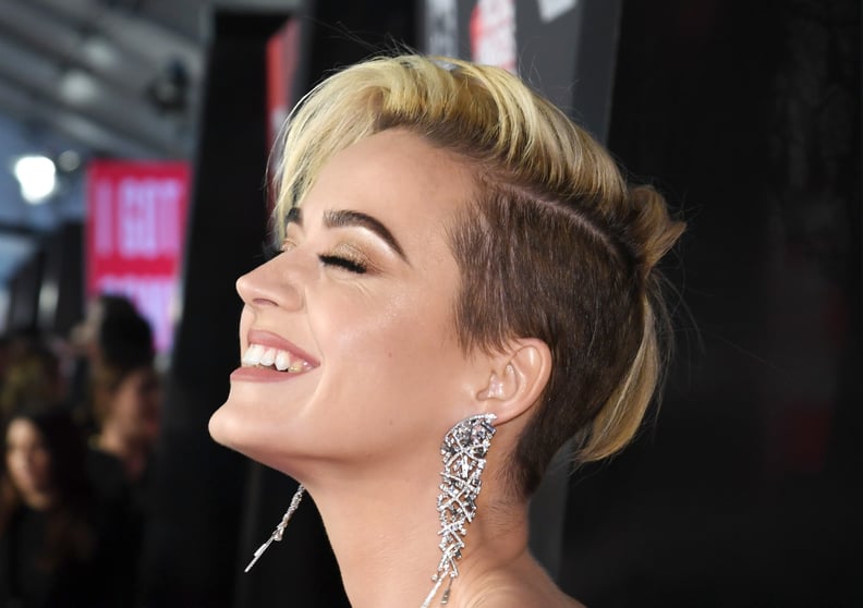 Katy Perry's Tooth Jewelry at the 2017 iHeartRadio Awards | PS Beauty