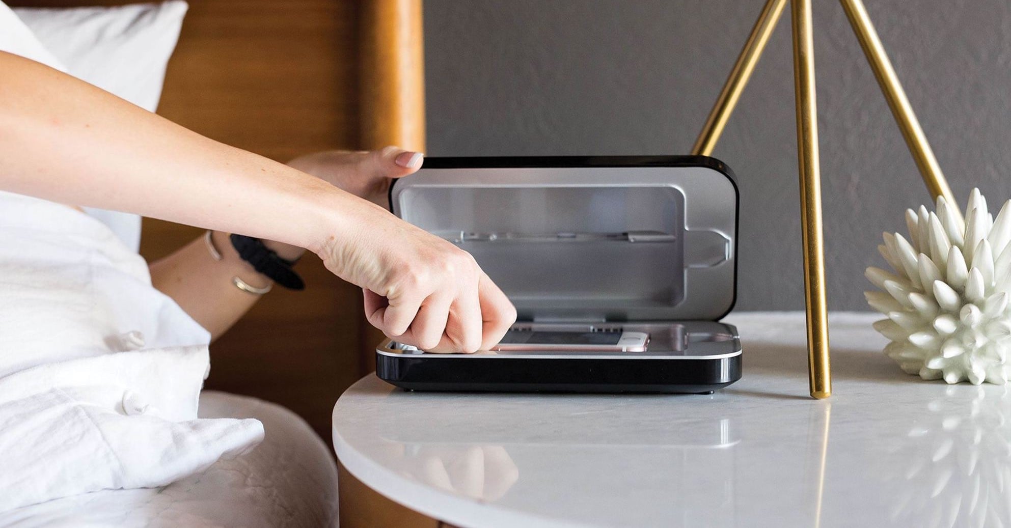 Phonesoap UV Light Phone Sanitizer Review | PS UK Smart Living
